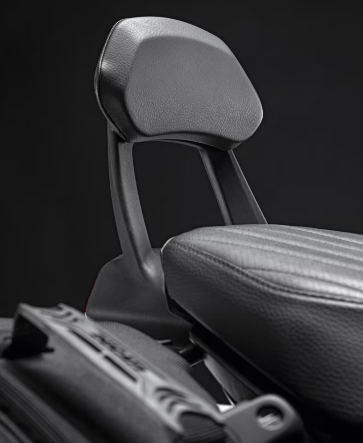 DUCATI Diavel V4 passenger rear backrest 96782121AA Ducati Diavel V4 D ...